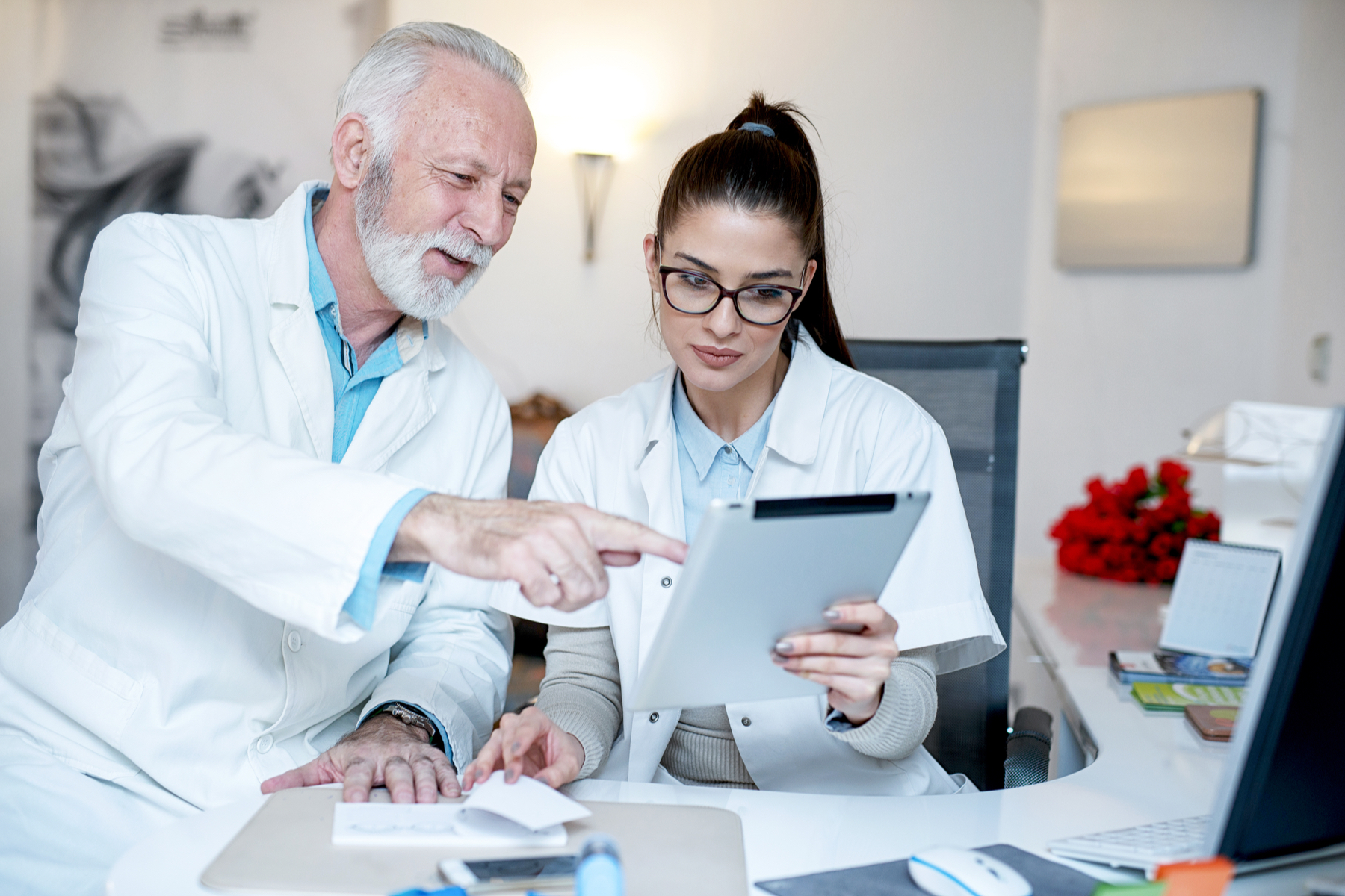 A Day in The Life of a Medical Office Assistant | Trillium College Blog